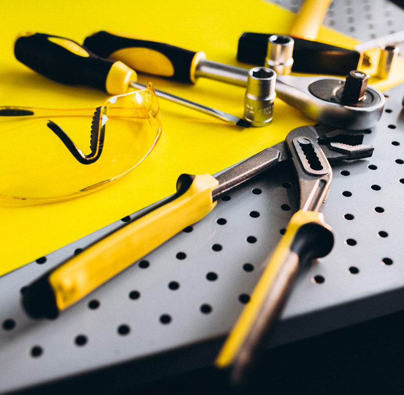 Εργαλεία χειρός - Καραμήτσος Δομικά | Καλαμάτα